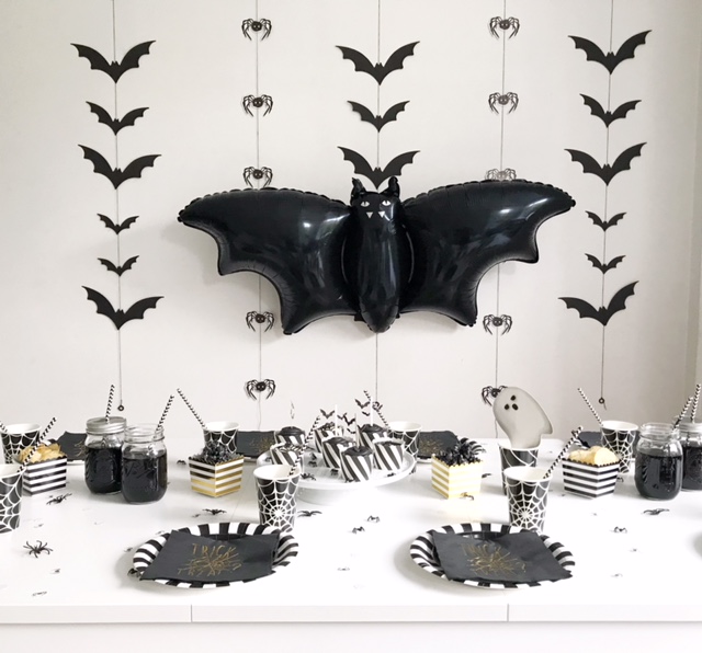 Halloween Bat Party Box | Uniqdays